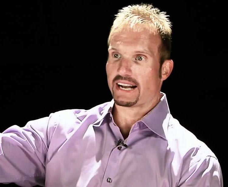 Ron Carpenter Pastor de una Mega iglesia confiesa los affaires de su esposa